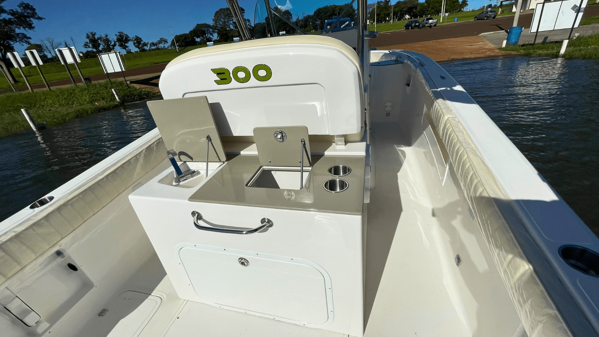 Victory 300 Ride - Victory Yachts